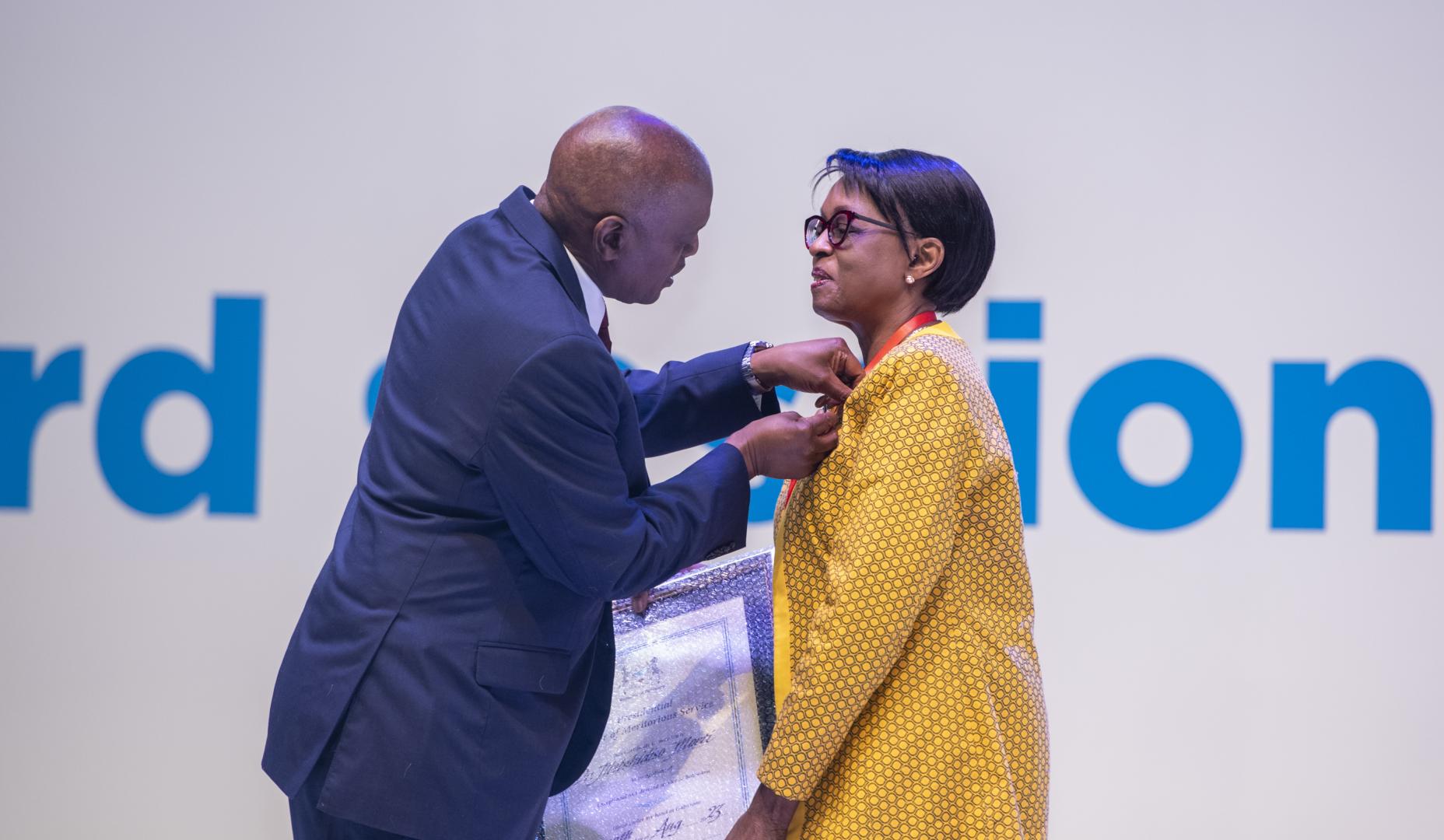 Dr Matshidiso Moeti receives Botswana’s Presidential Order for Meritorious Service Award | OMS ...